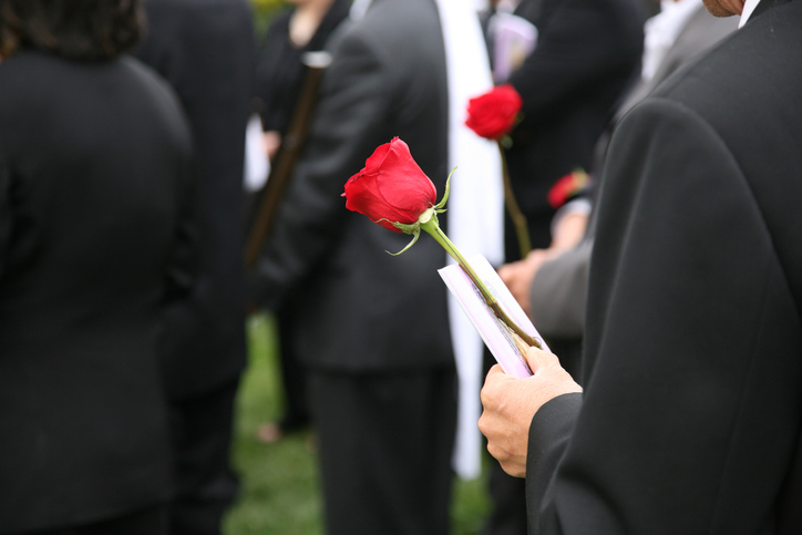 Funeral Etiquette: Helpful Tips, What to Say and Rules You Should ...